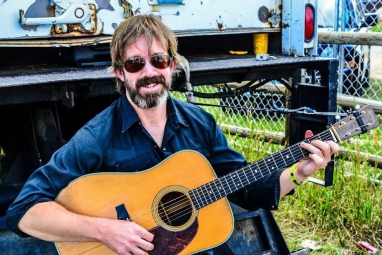 WATCH: Tyler Grant Plays "Greenville Trestle High" - The Bluegrass ...