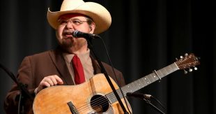 Junior Sisk Hitches His Wagon to the Stars of Traditional Bluegrass ...