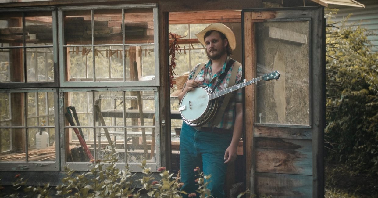 Willi Carlisle's 'Peculiar, Missouri' is Both Extraordinary and Simple ...