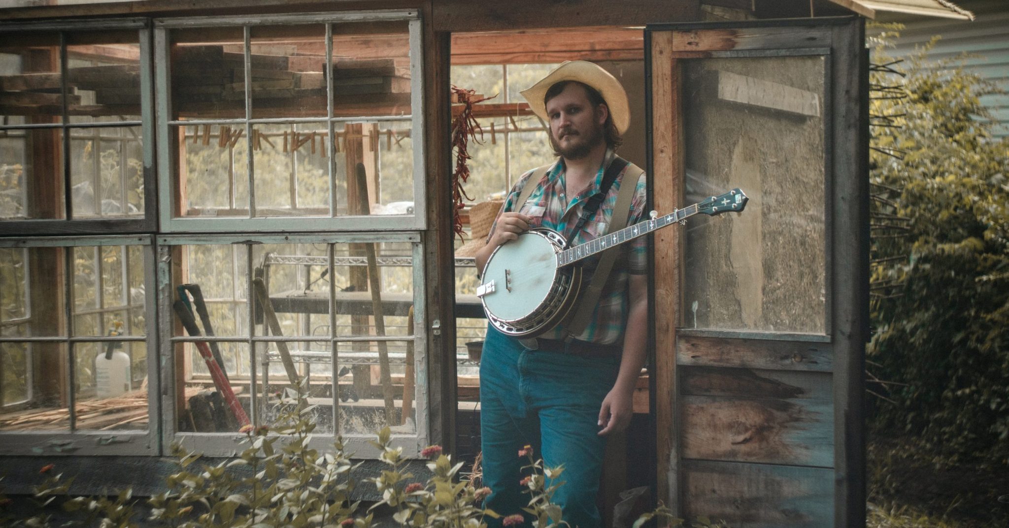 Willi Carlisle's 'Peculiar, Missouri' is Both Extraordinary and Simple ...