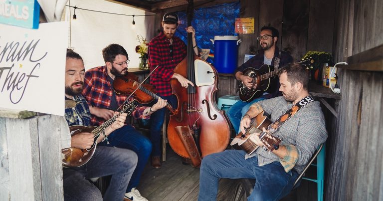 LISTEN: Grain Thief, "Tangled up in Blue" (Live) - The Bluegrass Situation