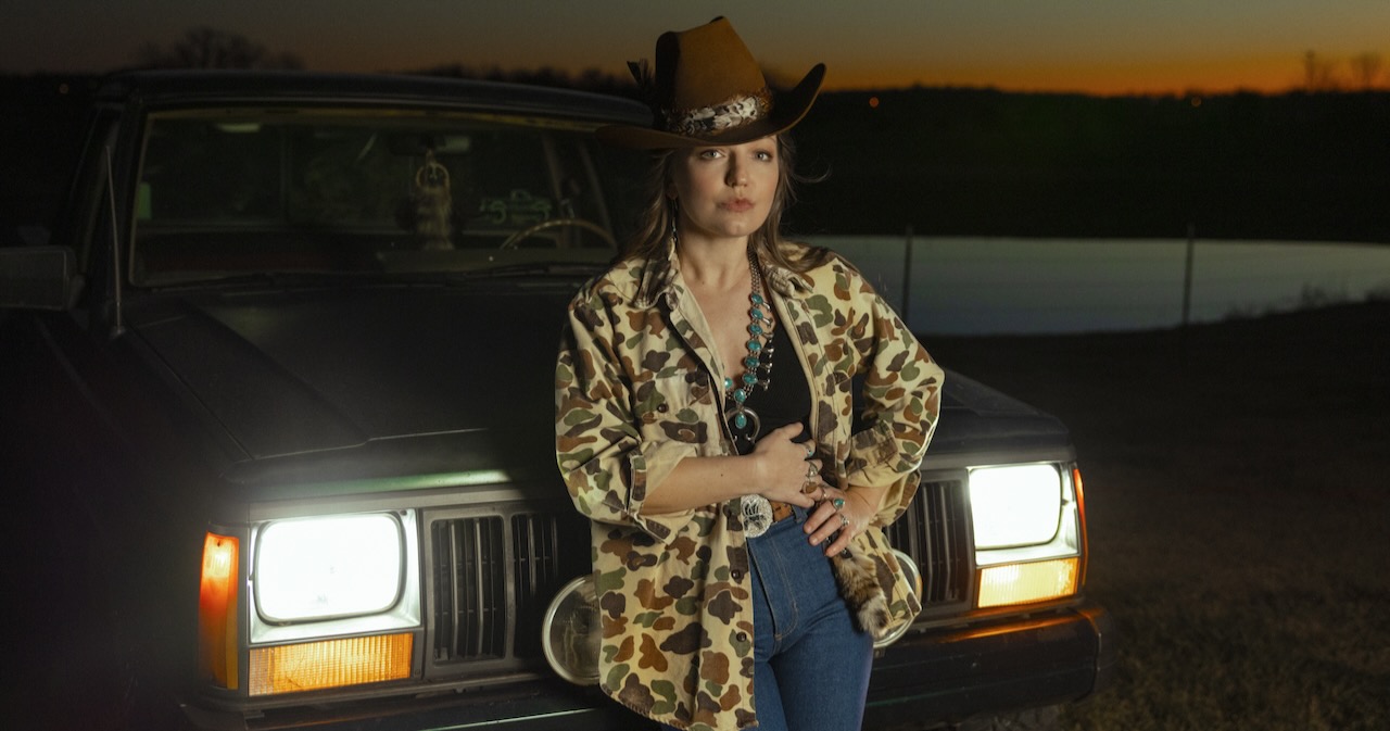 Ride With Kelsey Waldon in Her Jeep "Comanche" as She Announces Her New ...