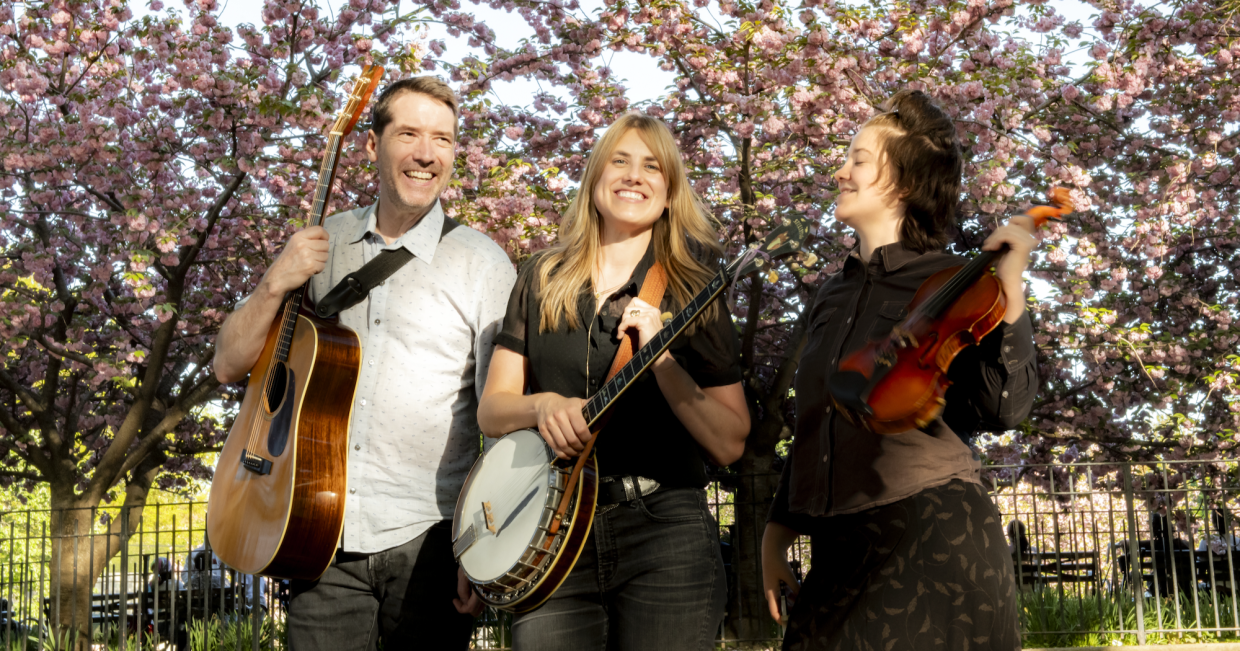 Hilary Hawke is a Banjoist Who Does It All – BGS